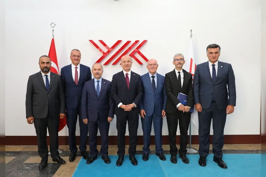 Rektör Prof. Dr. Ekrem Savaş, YÖK Başkanı Prof. Dr. Erol Özvar’ı ...